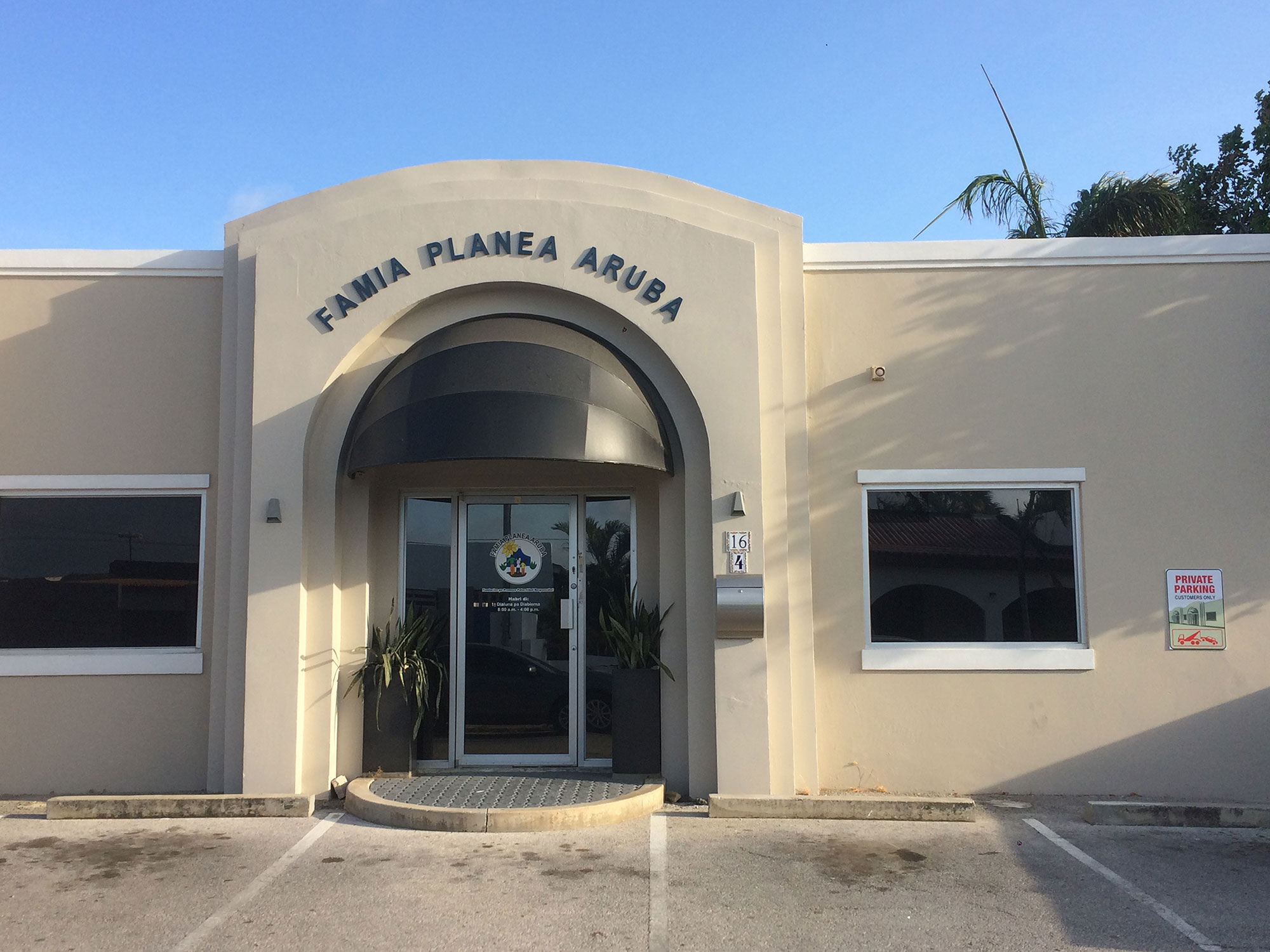 Famia Planea Aruba